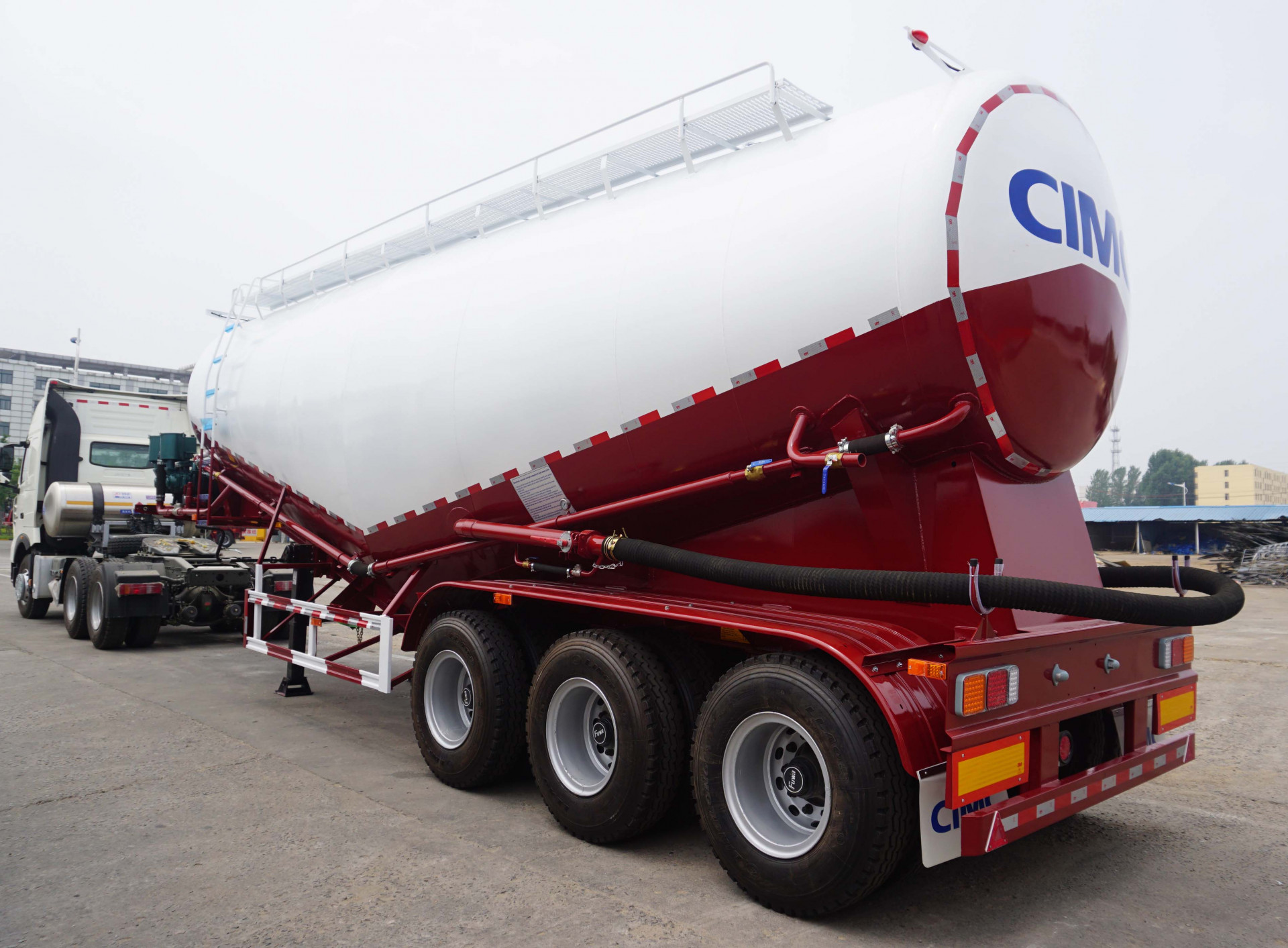 Полуприцеп цементовоз CIMC 45м3 в Ташкенте цена 335000000 сум от ...