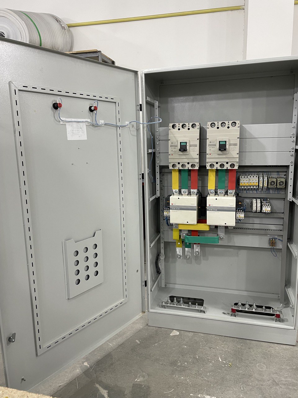 Шкаф АВР-К на 2 ввода в Ташкенте цена 1000000 сум от VOLT'A - Prom.uz (ID#1215330)